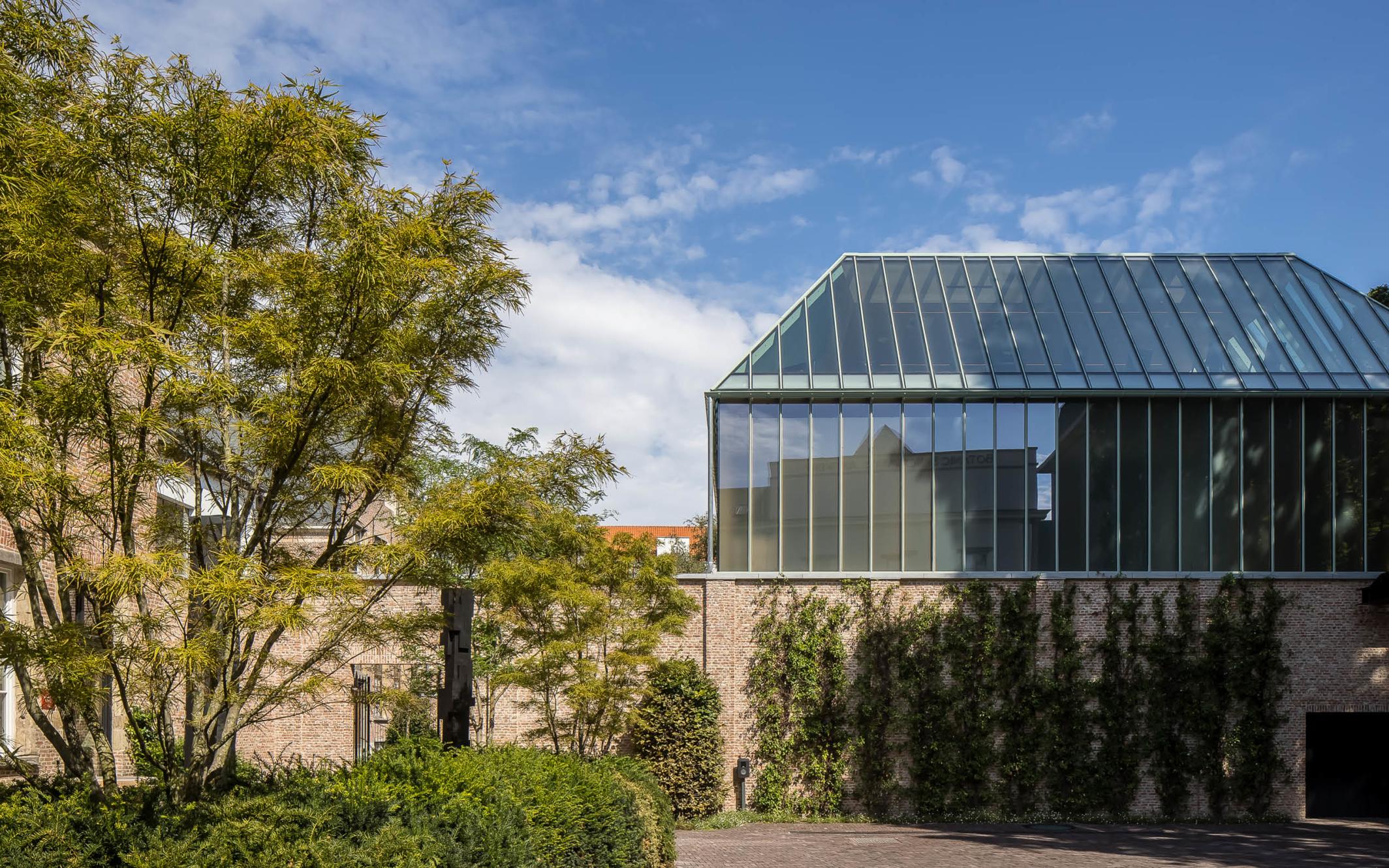 Botanic Spa Antwerp / AIDarchitecten